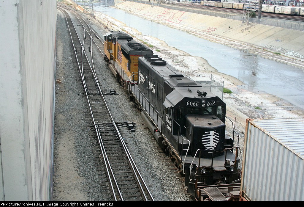IC 6066 sb on east bank of LA River from Olympic Blvd Bridge